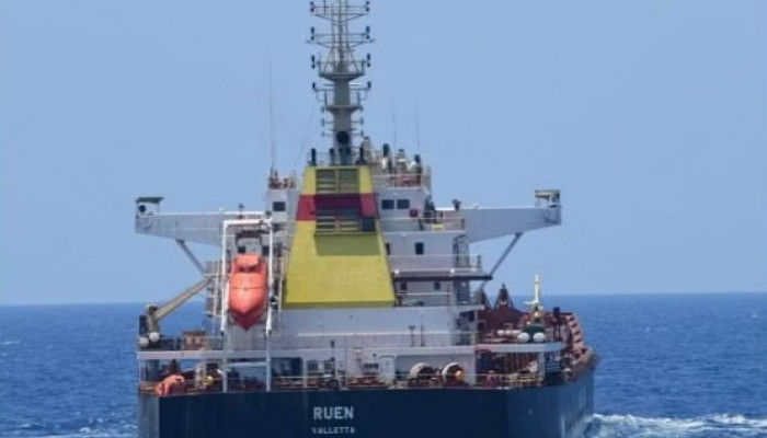 Indian Navy warship fired upon by Pirates in international waters, navy ...